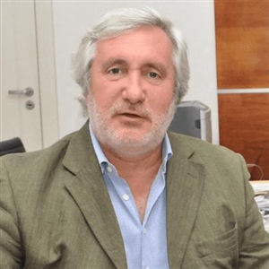 Fiscal Dra. Julia María Sebastián y Procurador General de Buenos Aires ...